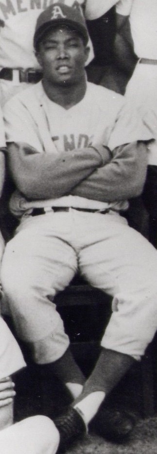 CubanBéisbol: Tony Taylor was one of the most popular Phillies players