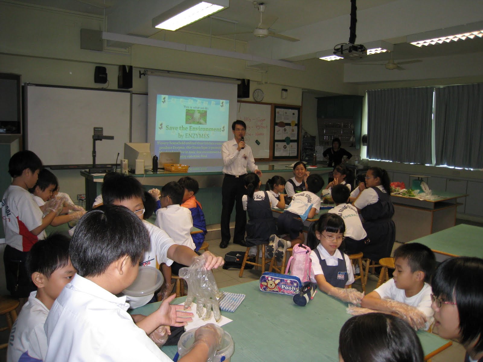 Go Green Global: WASTE REVOLUTION WORKSHOP-AI TONG SCHOOL