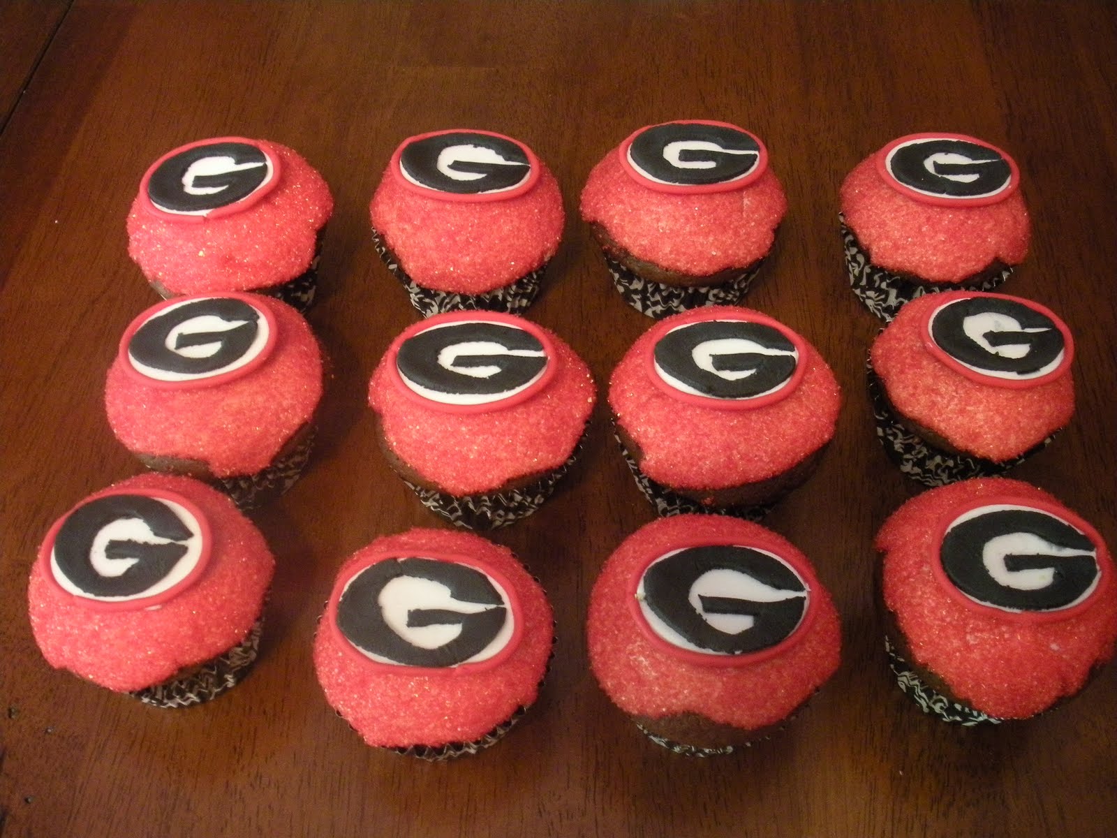 We Need Some Pics of Cupcakes Too : r/FloridaGators