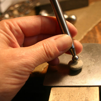 Setting the tube rivet | SToNZ