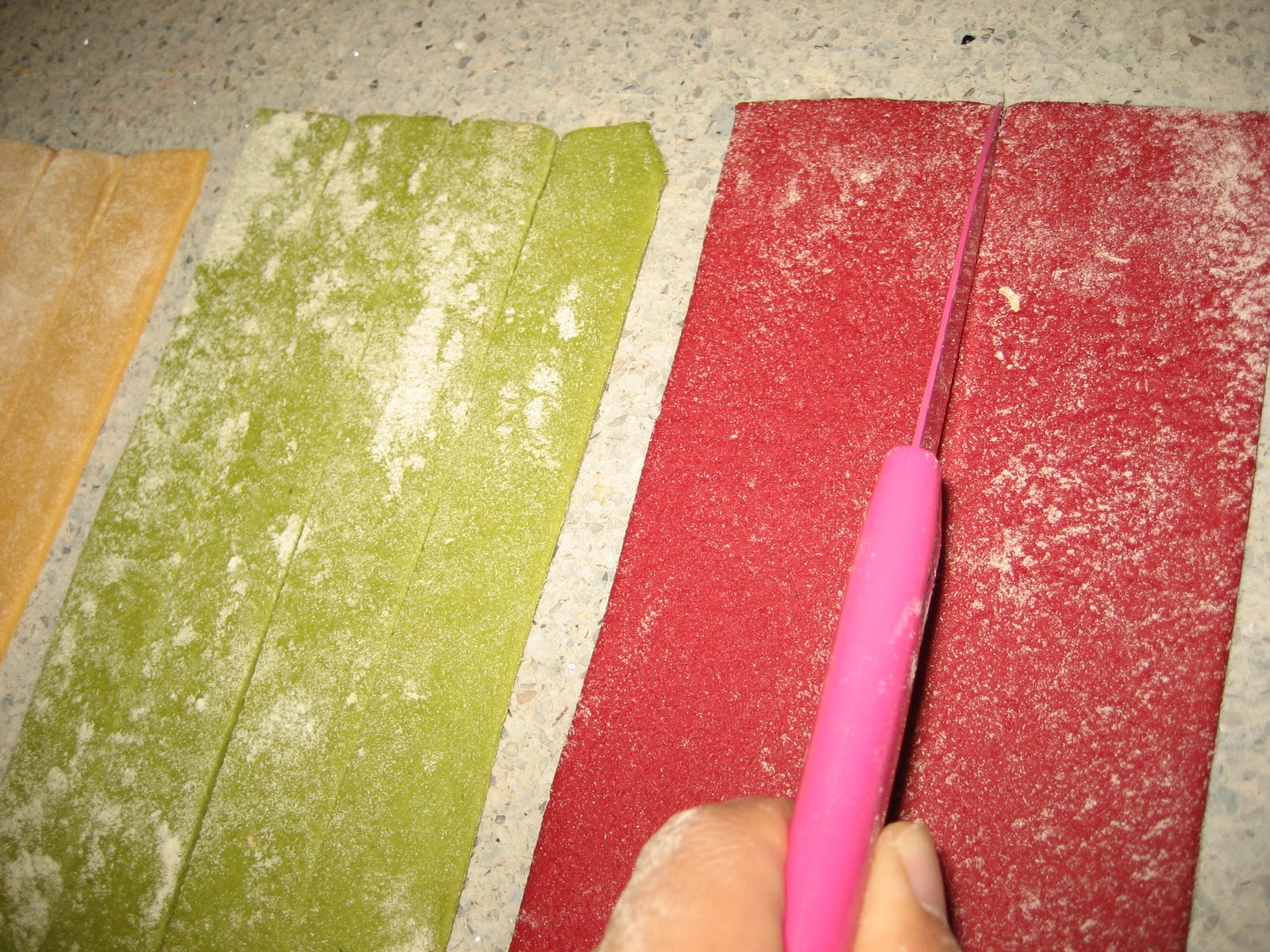 Homestyle Vegetarian Cooking: Striped Pasta (Linguine & Ravioli)