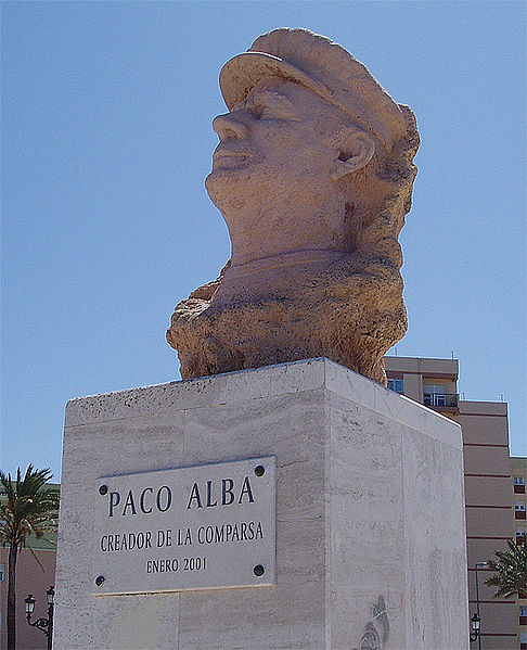 Entorno la Caleta: Monumento Paco Alba