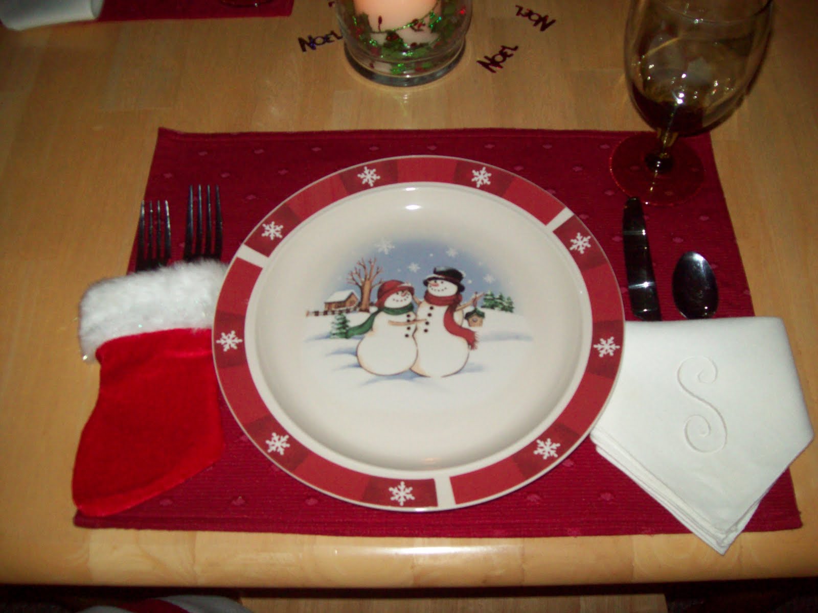 My Country Oven: A Snowman Table Just For Fun!