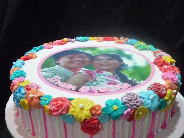Dumont Cake: Sangjit round cake with edible printing