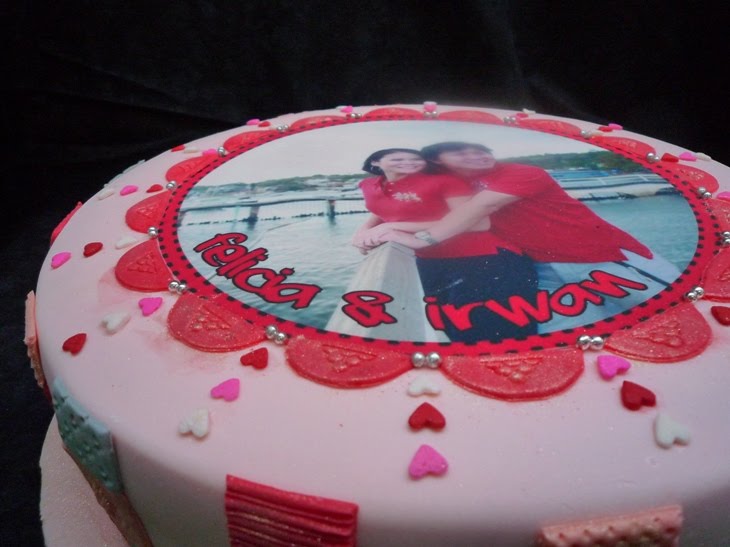 Dumont Cake: Sangjit round cake with edible printing