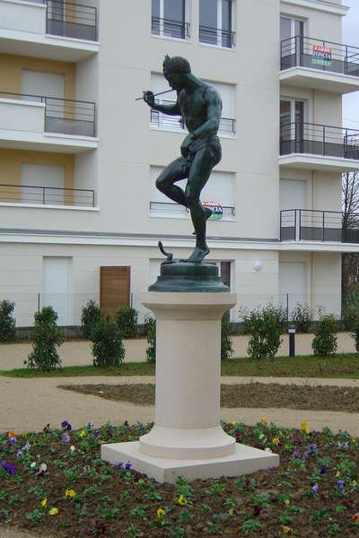 French Vocabulary Illustrated: socle