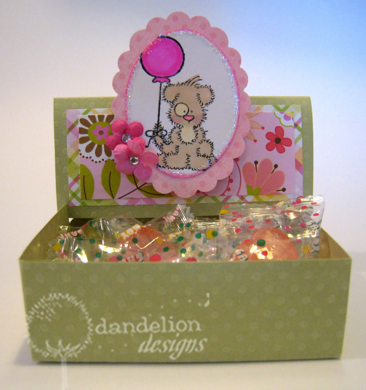 Dandelion Designs: Easel Box