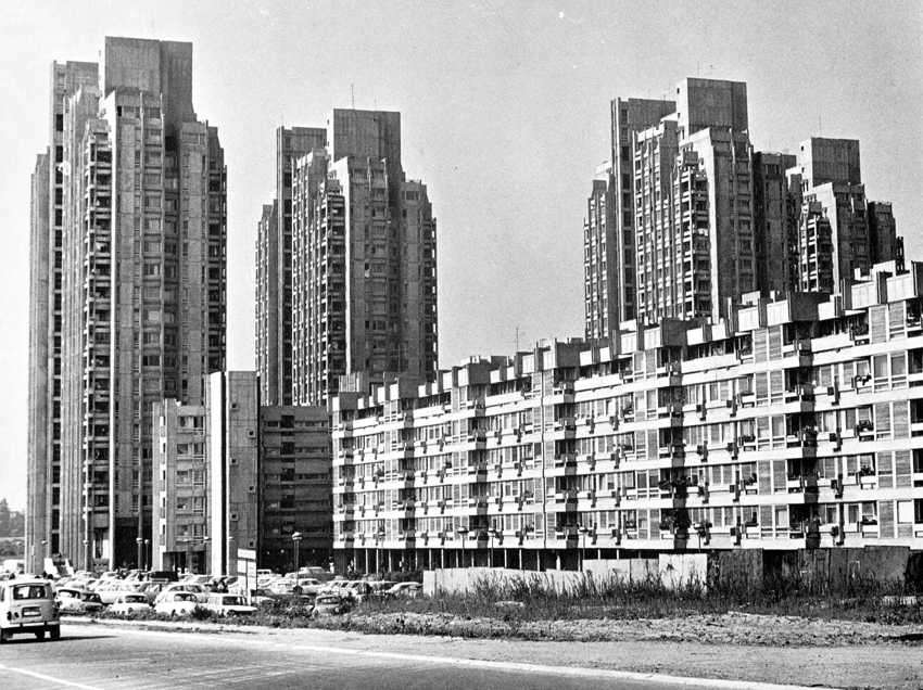 NOTHING AGAINST SERBIA: Block 23 in New Belgrade