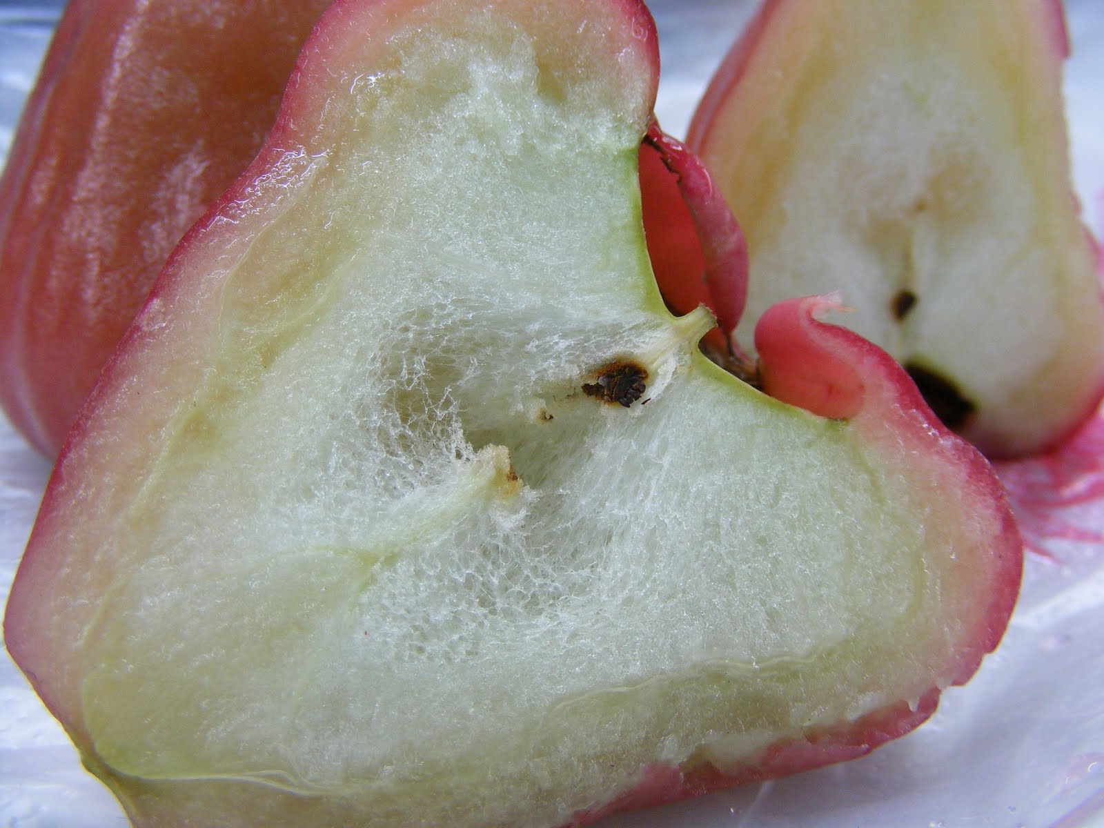 A Scot in Taiwan: Taiwan's Wax Apple. YUM.