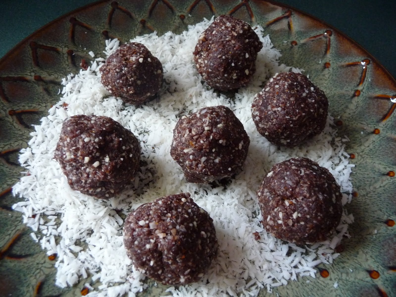 Clean Eating Machines: Tasty brown balls