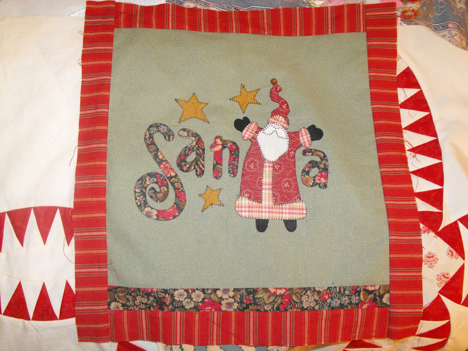 The Quilted Finish: Pickle Dish and Santa Applique