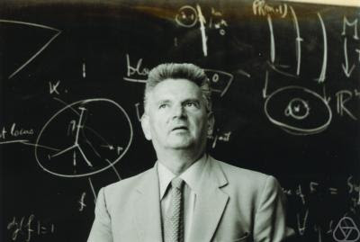 Macroscopio: Evocação de René Thom e a teoria das catástrofes