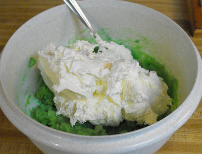 Secrets of a Southern Kitchen: Green Fluff Salad for St Patrick's Day