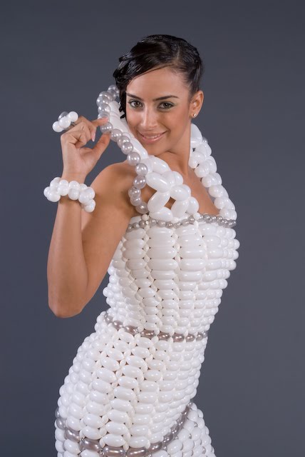 Balloon Fashion: White Balloon Dress Fashion show