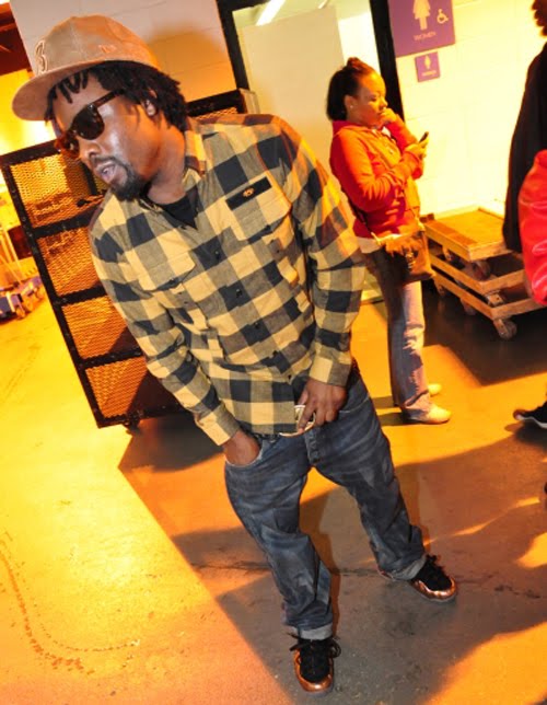COMPLEX KICKS: WALE spotted wearing da new "copper" foamposites