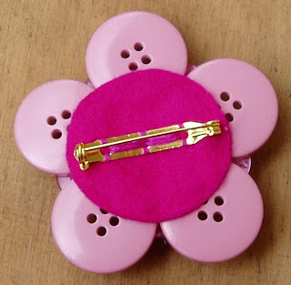 Button Flower Broach