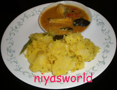 Niya's World: Kappayum Meenum ( Tapioca with Fish Curry )