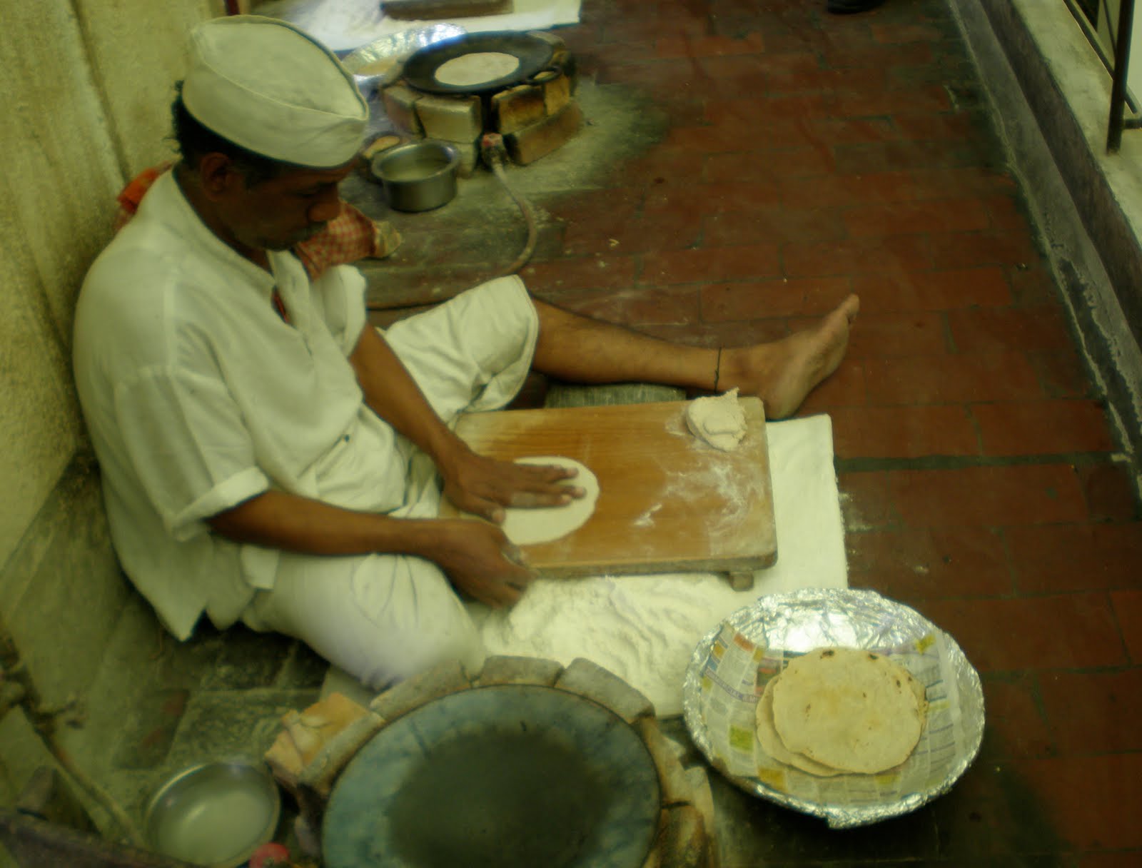 Niya's World: Jolada Roti Meals at Kamat Yatri Nivas, Bangalore