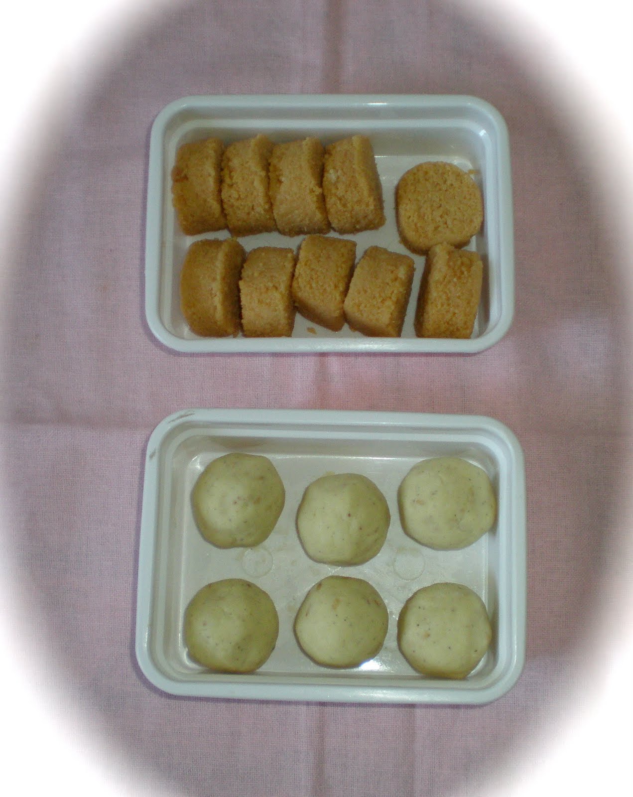 Niya's World: Dudh Peda & Malai Laddu from Heritage Foods