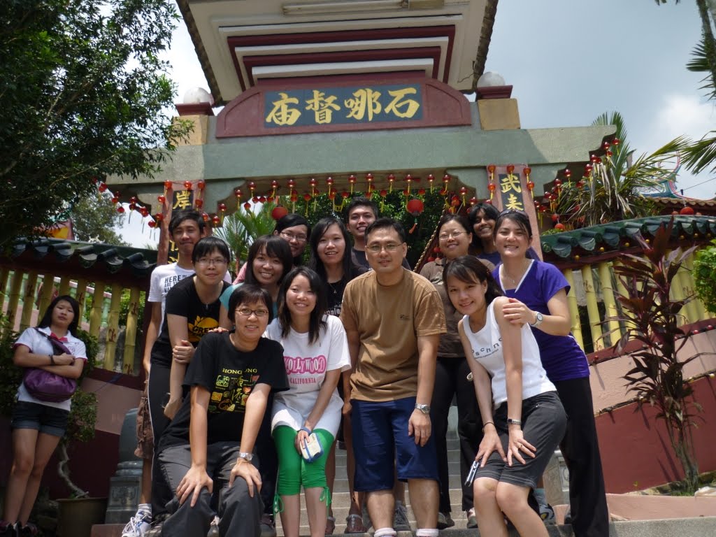 tHuNdeRstoRm: Outbac Broga, Semenyih