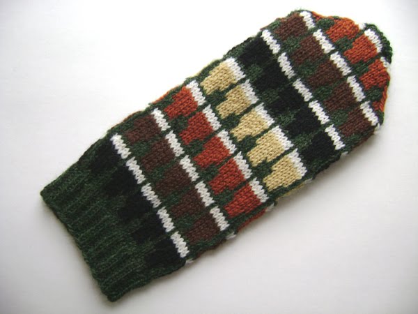 spillyjane knits: Fancy some Mittens With Pints On?