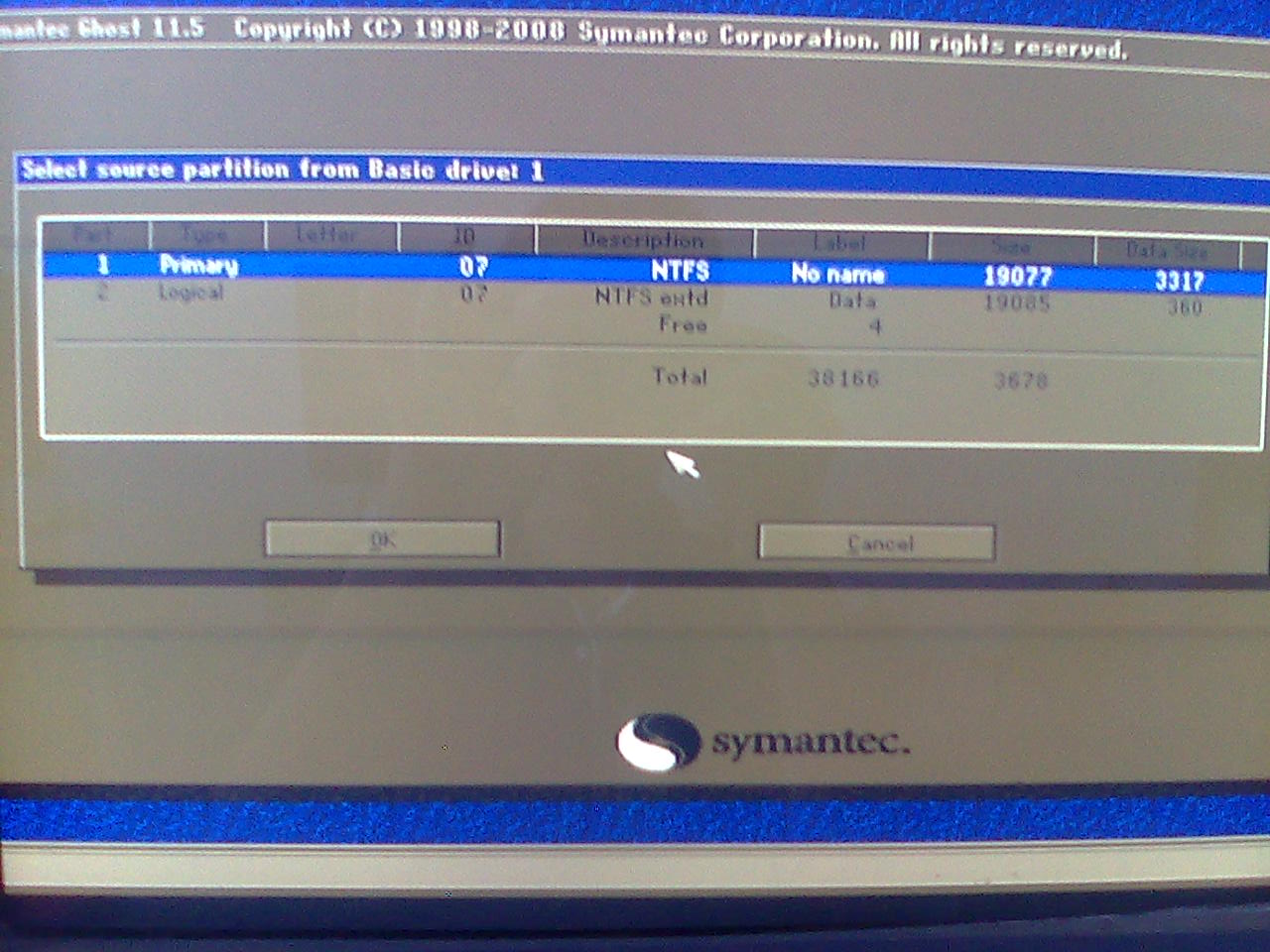 mAzBi'iEz....: Cara Cloning Harddisk menggunakan CD Hiren (GHOST)