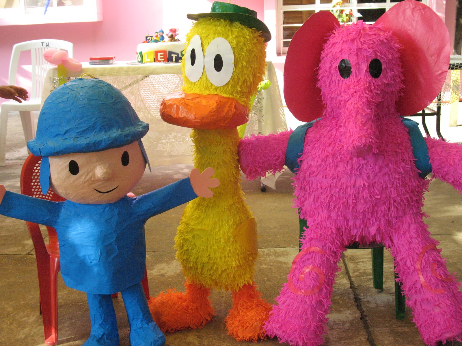 MujahuArt Handmade: Piñatas personalizadas y de tus personajes favoritos