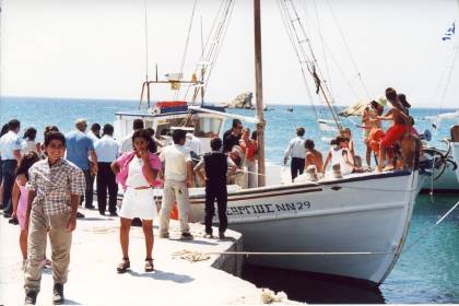 PEIRATIKO REPORTAZ: ΜΙΑ ΜΕΡΑ ΕΛΕΥΘΕΡΙΑΣ ΓΙΑ ΤΟΝ ΕΛΛΗΝΙΚΟ ΛΑΟ-ΜΕΡΕΣ ...