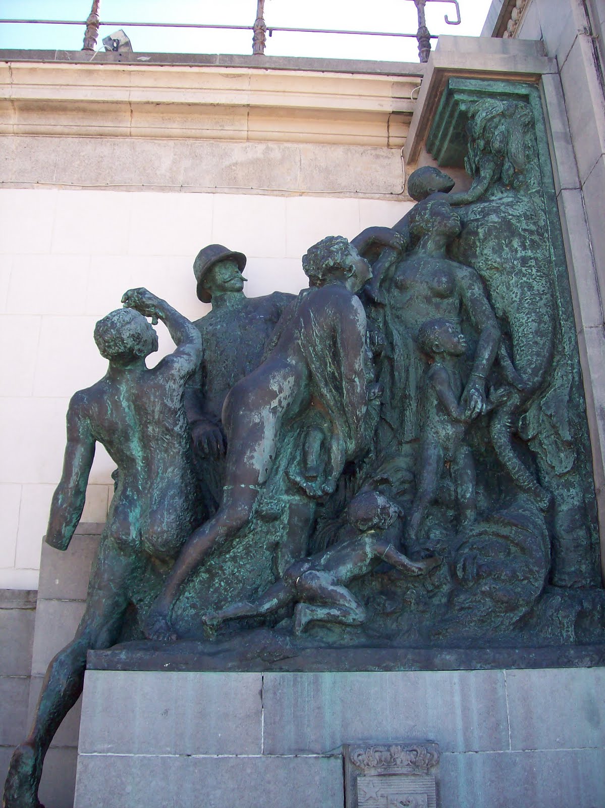 Punishment for not collecting enough of the rubber plant in Belgium ...