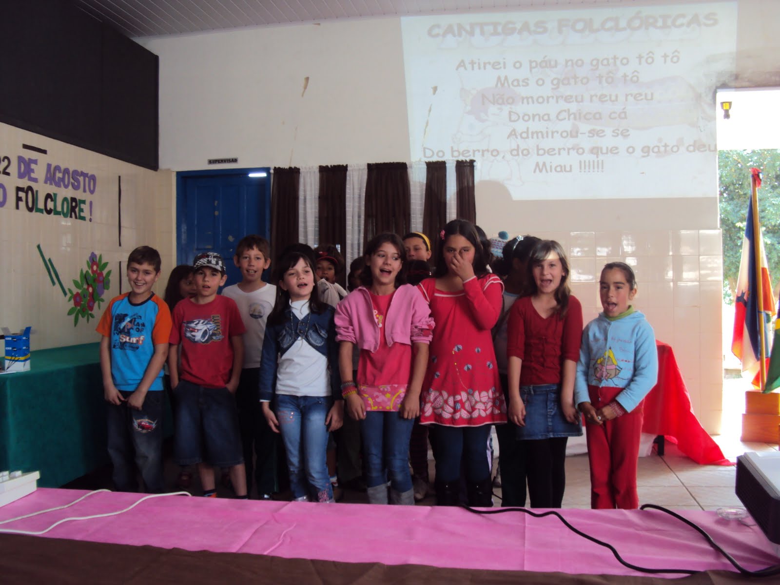 E.E.F. DEPUTADO SILVIO FERRARO: Dia do Folclore