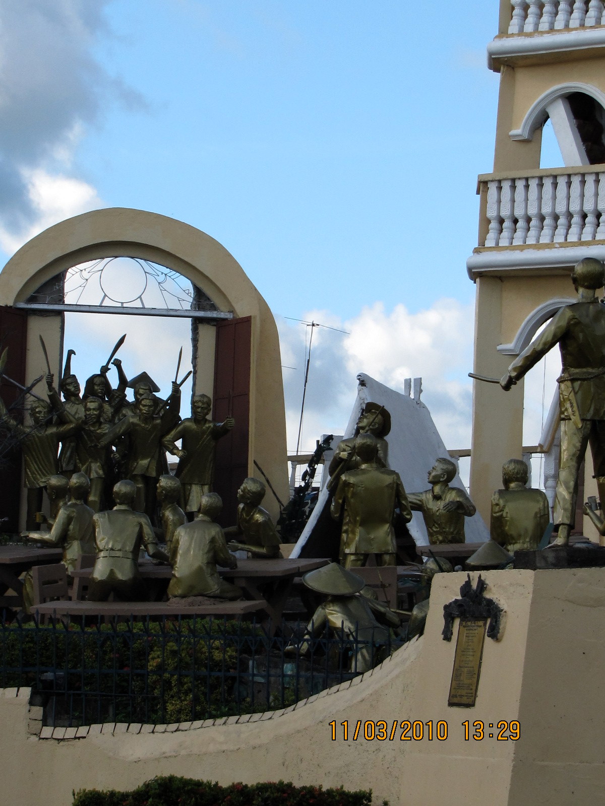 BalaisBalangiganon: Balangiga Encounter Monument Samar Philippines