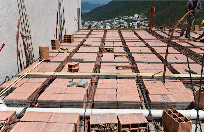 Construccion de nuestra casa: Vaciado de la loza (techo del sótano)