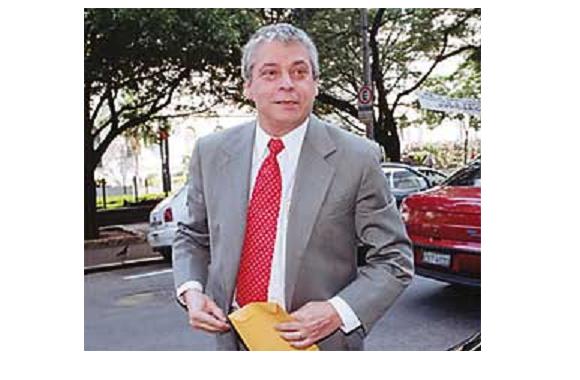 TRÊS VOZES: HOMEM BOMBA DO PSDB