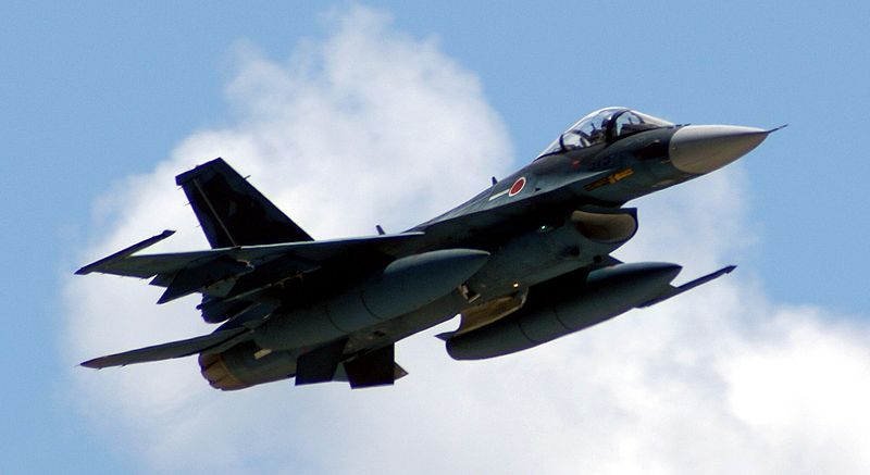 En el aire: Mitsubishi F-2