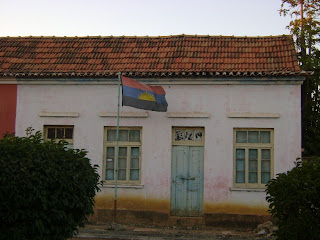 Em Angola: O perímetro das mumuílas