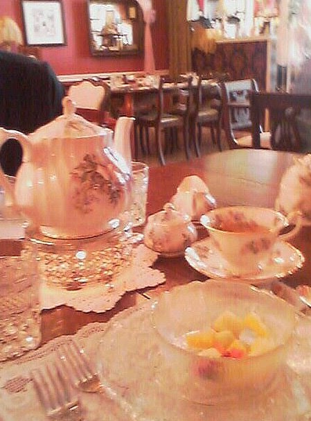 East Valley Life: Ms. Thomas' Lovely Tea House