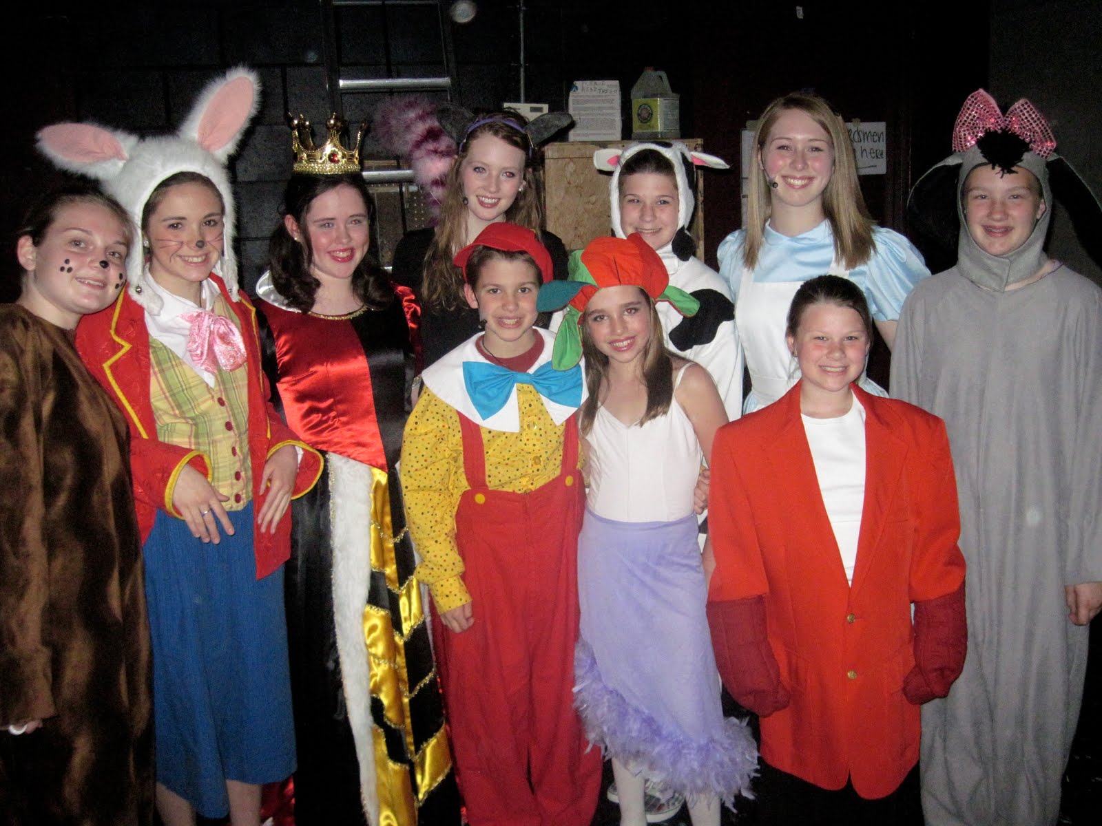 www.KidsSingStudio.com: Lisa's Students in Alice in Wonderland.