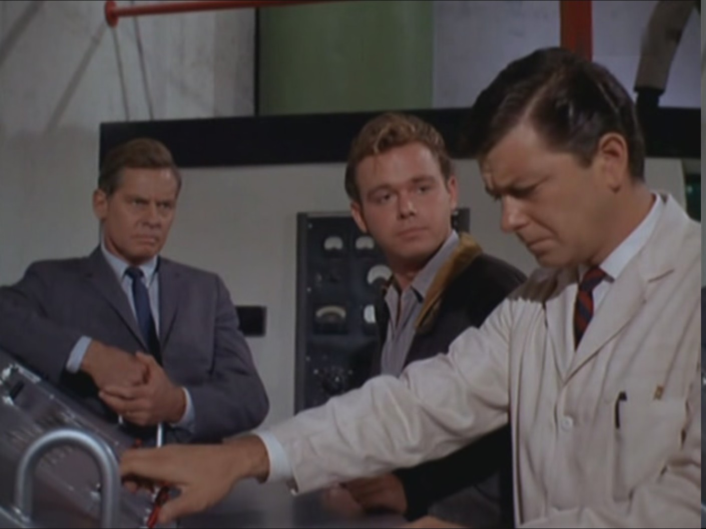 Le Théâtre Optique: The Invaders 1x05 Genesis (07.02.1967) [Richard ...