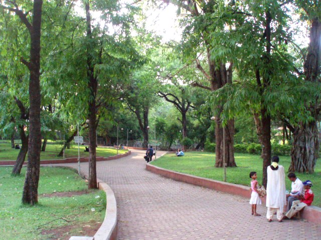 Travelogue Unlimited: Saras Baug Ganpati Temple: A Photo Feature