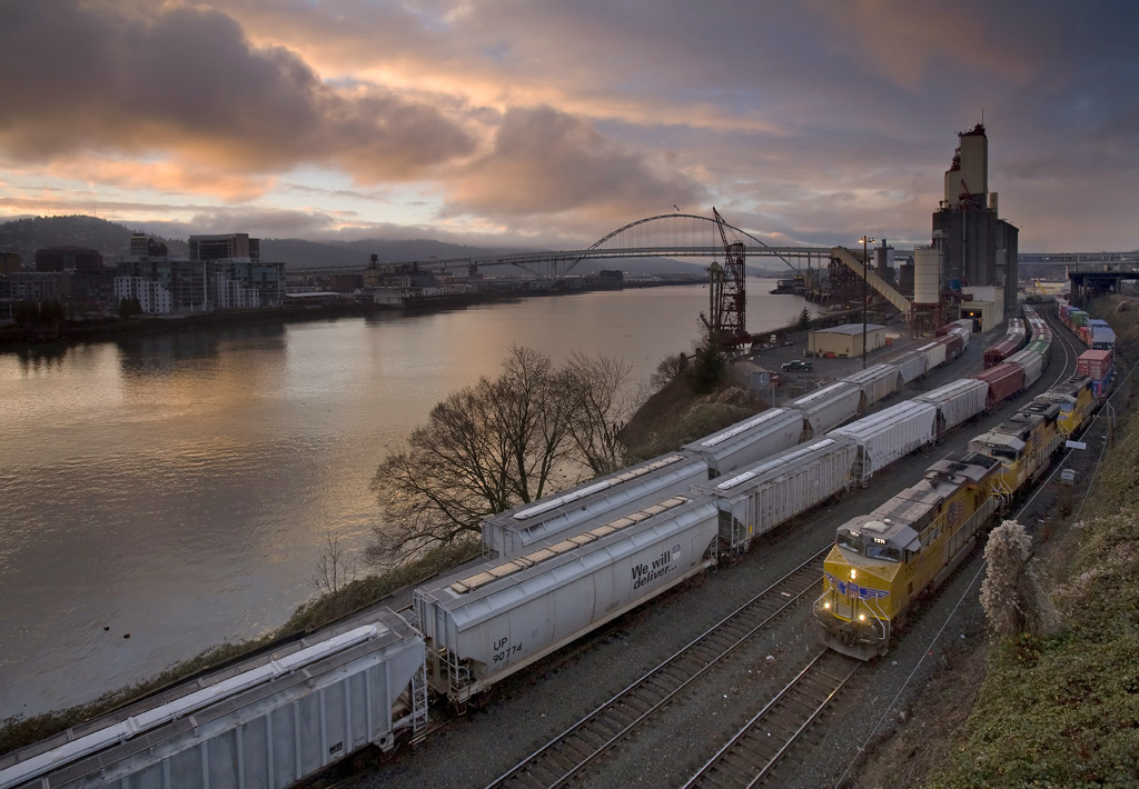 The (Daily) Rail Photo: Portland Sunset