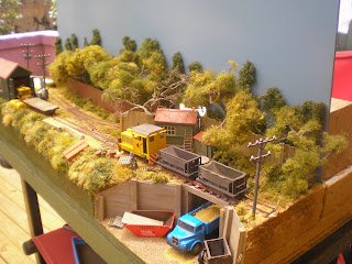 GRAVEL ROAD - A SERIOUSLY NARROW-GAUGE MICRO LAYOUT