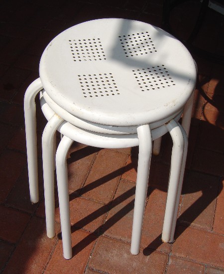 Plaid Paint a Metal Stool