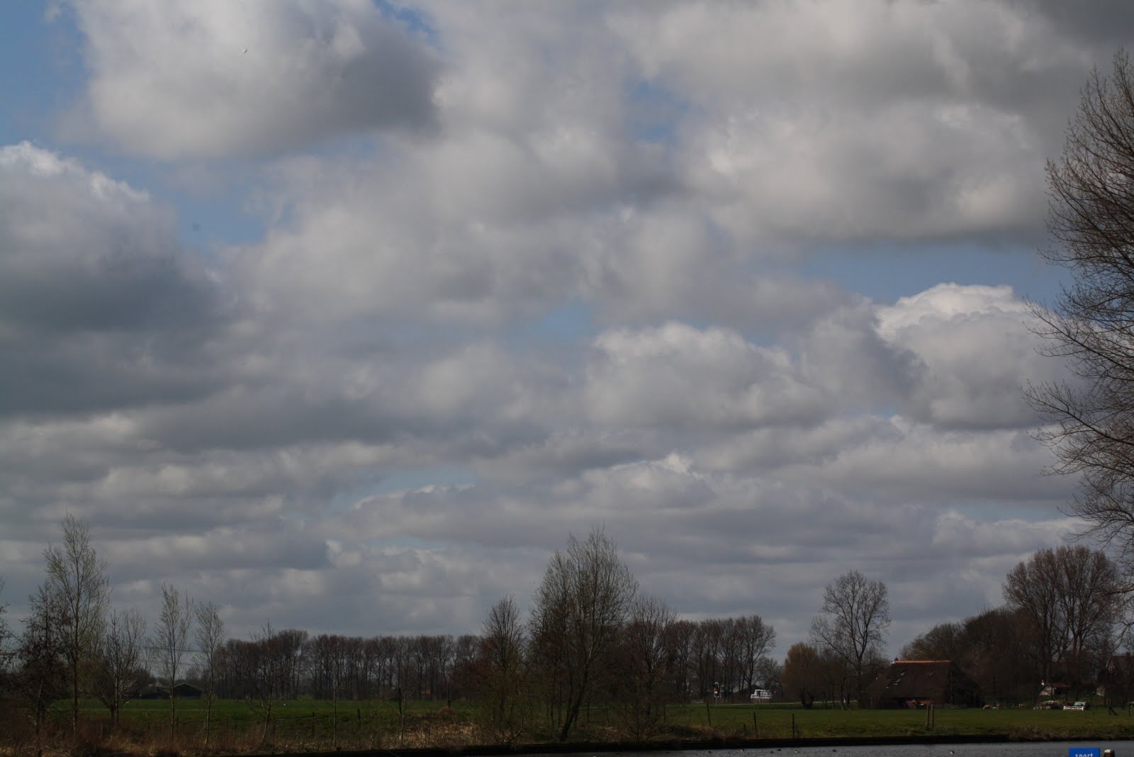 Stormblast1953: Typical Dutch Clouds in the Dutch Sky