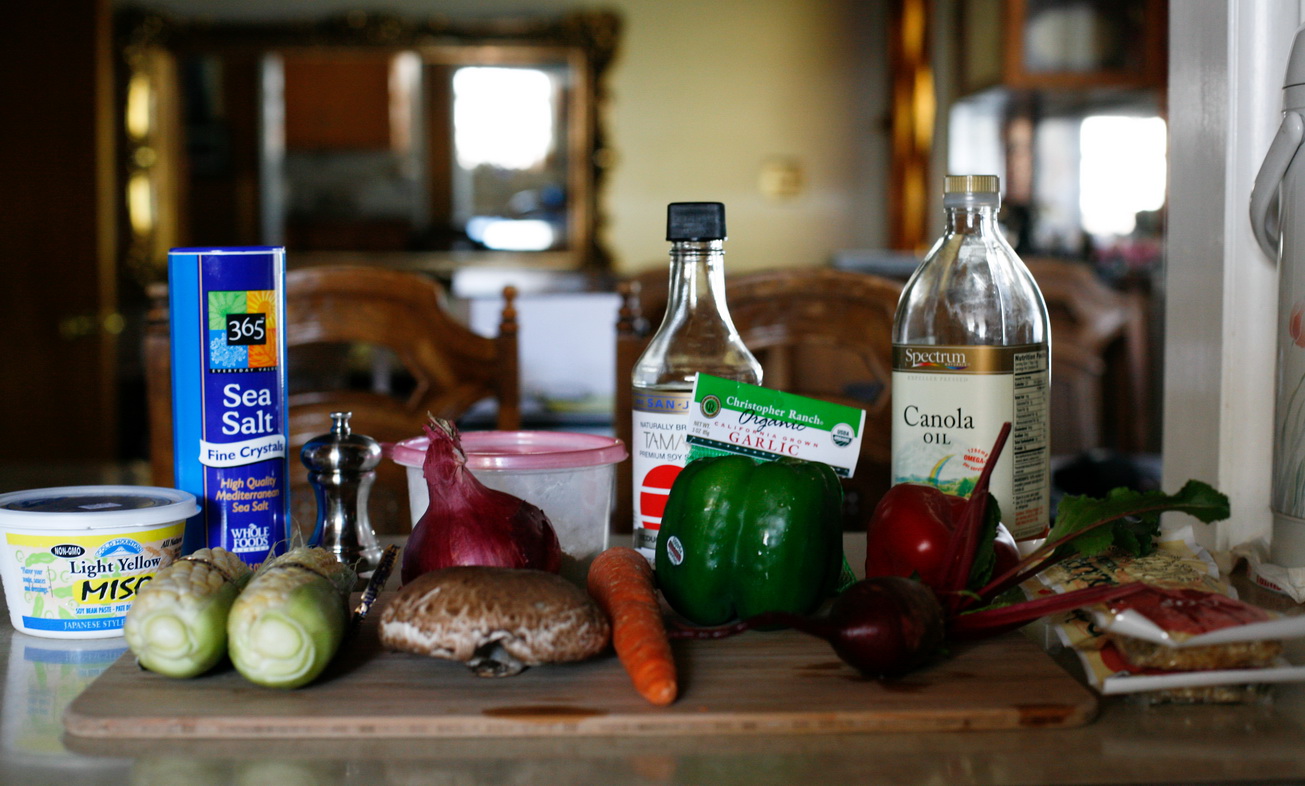 go vegan meow!: Real Food Daily Burgers & Homemade Ketchup