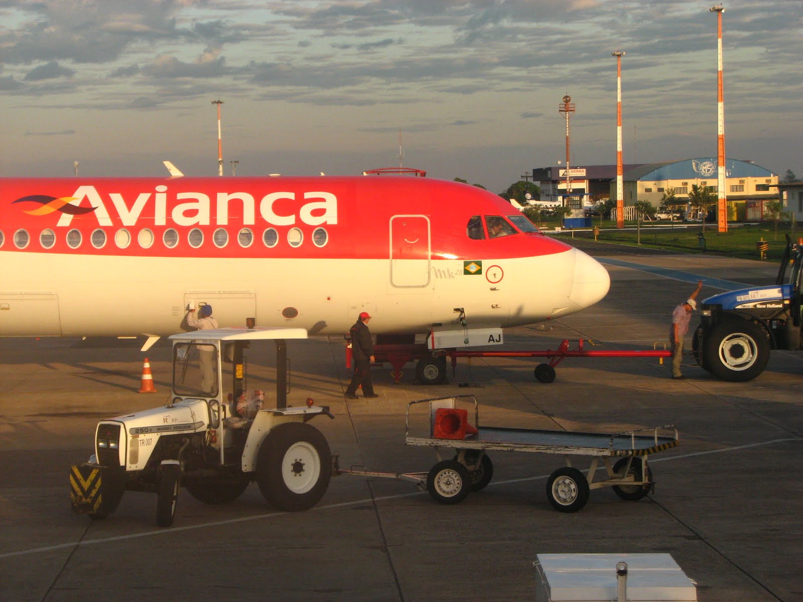 SBCG no ar: 29jul10 - AVIANCA6382 - Mk28