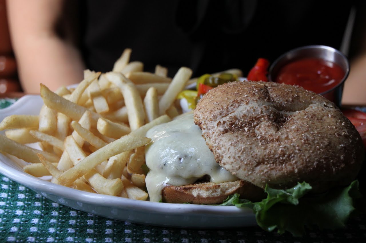 FrameBoston: ウェイサイド・インで昼食（Lunch at Historic Wayside Inn）