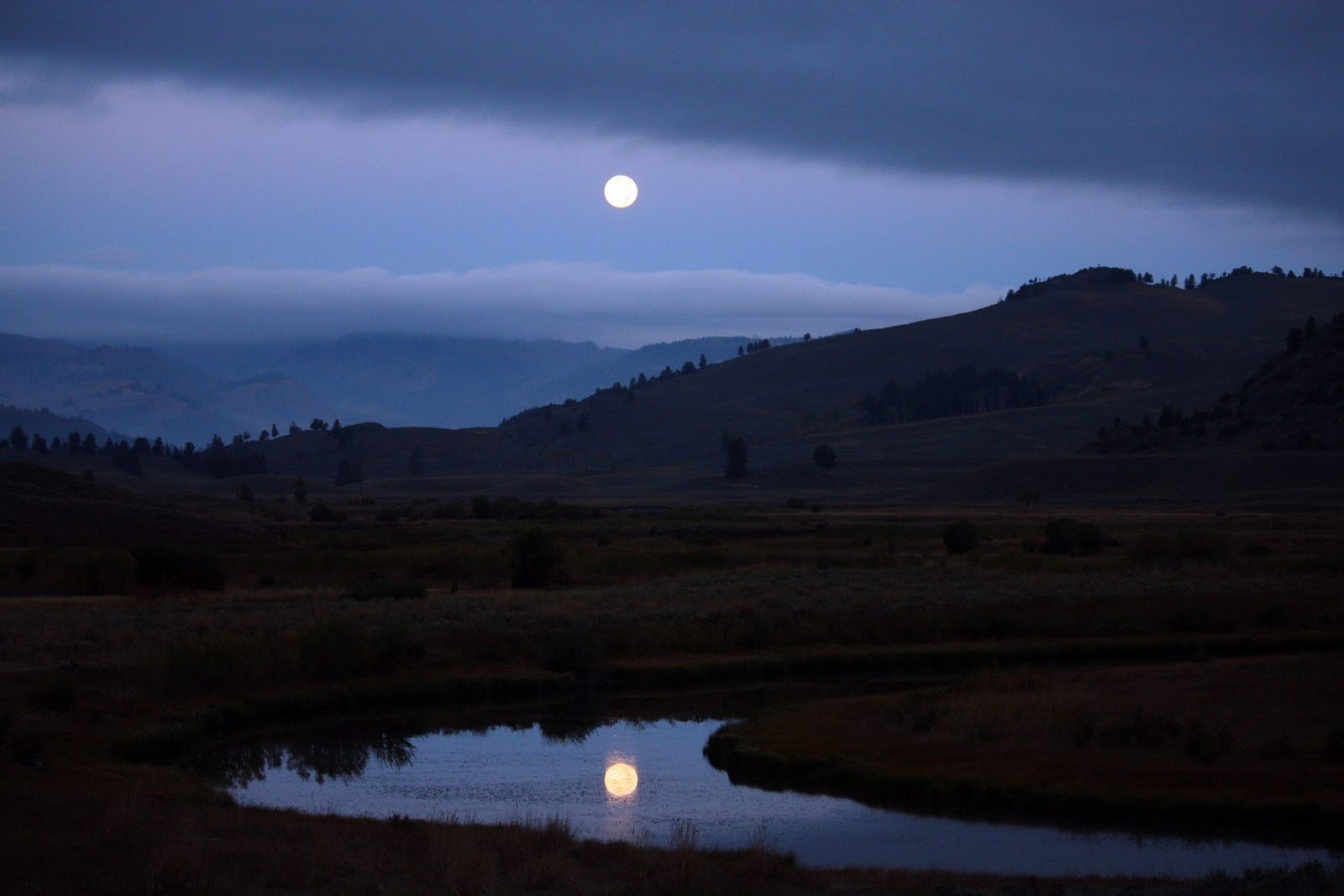 Rainy Day Thoughts: Autumn full moon in Yellowstone Park