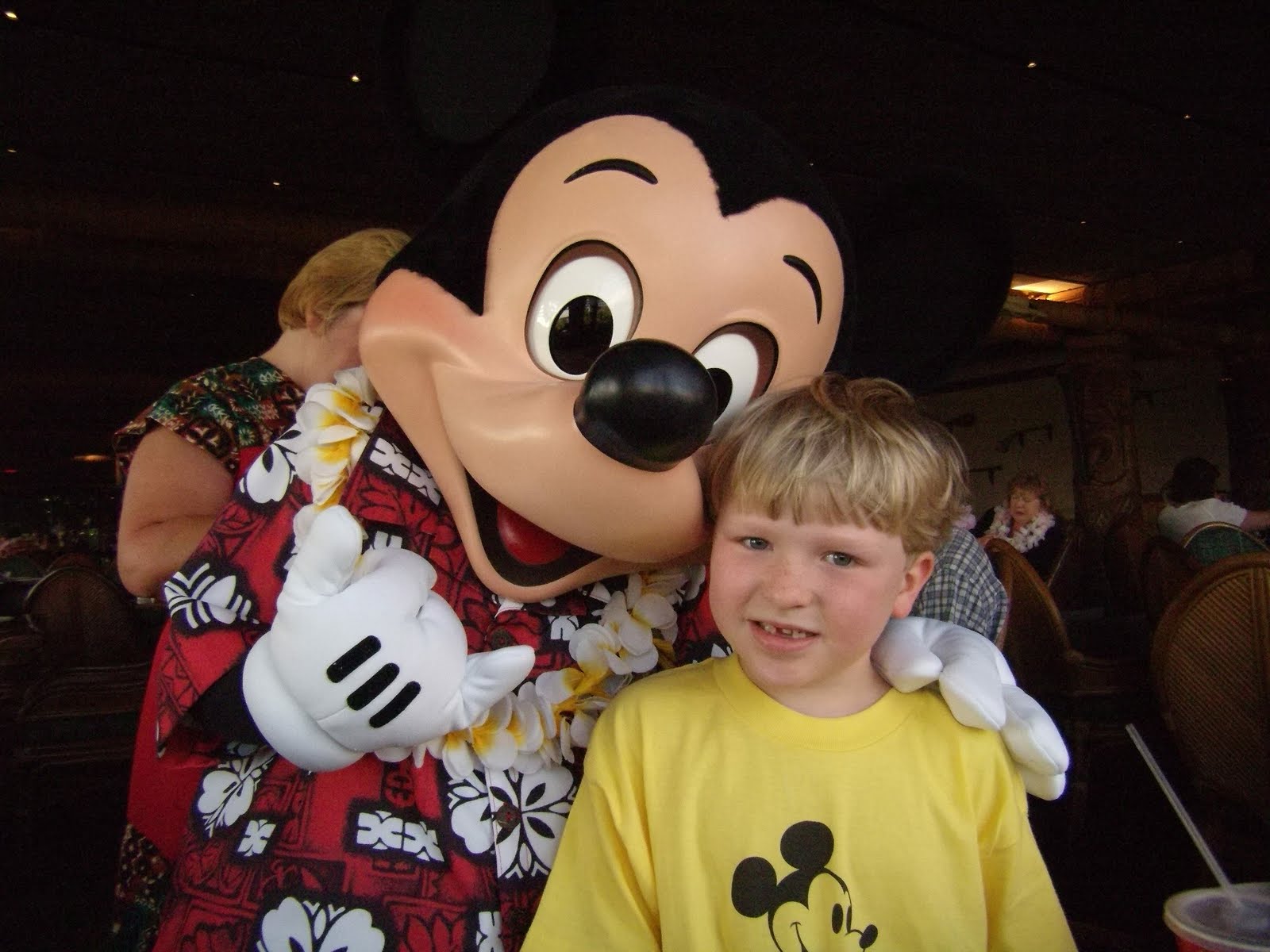 Mickey Mouse Hang Loose