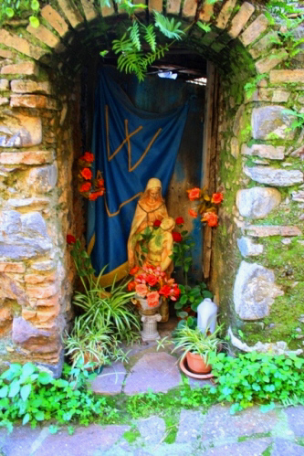 'U zzì Turi di Salvatore Marrari: PODARGONI, UN BORGO IN ABBANDONO