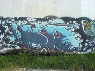 Philippine Graffiti: NUNO